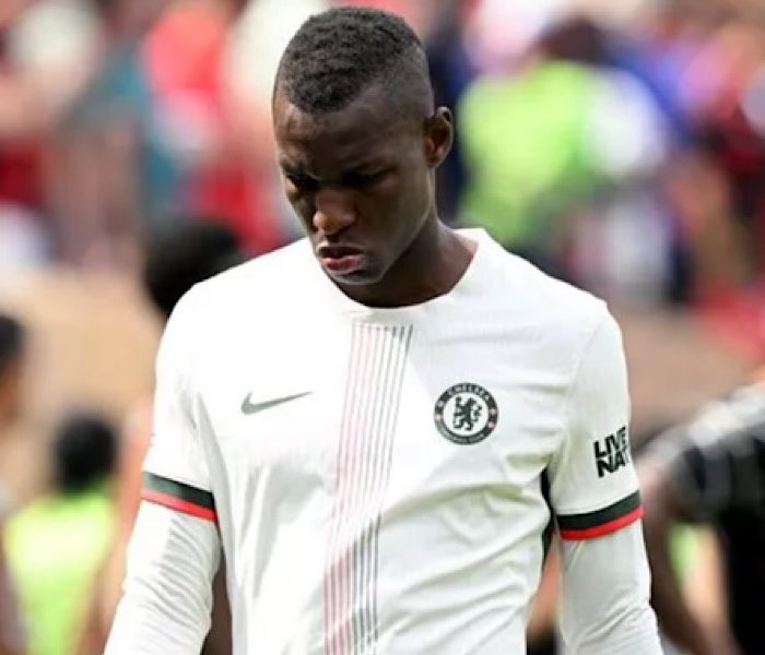 Arsenal Consider Surprise Move For Chelsea Striker